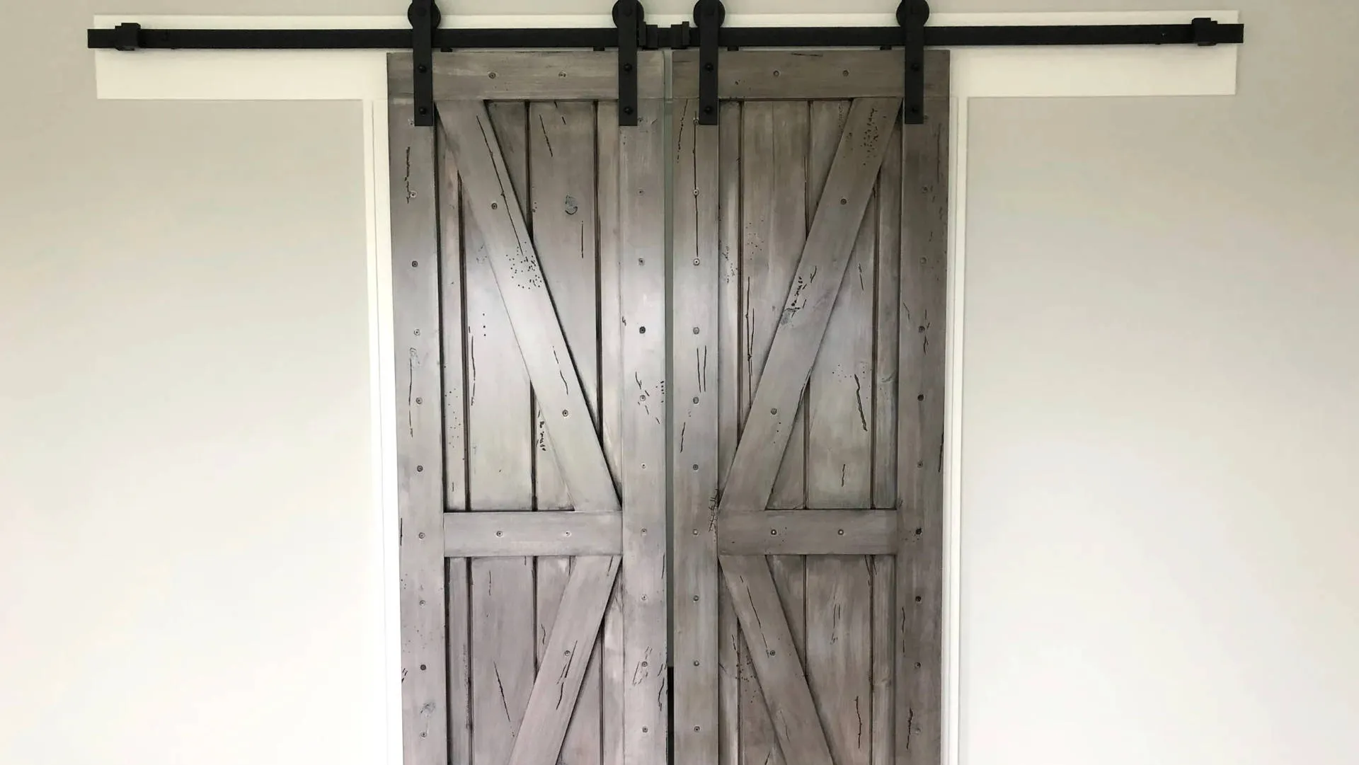 7 Beautiful Wood Barn Door Ideas to Add Charm to Your Space - Old World ...
